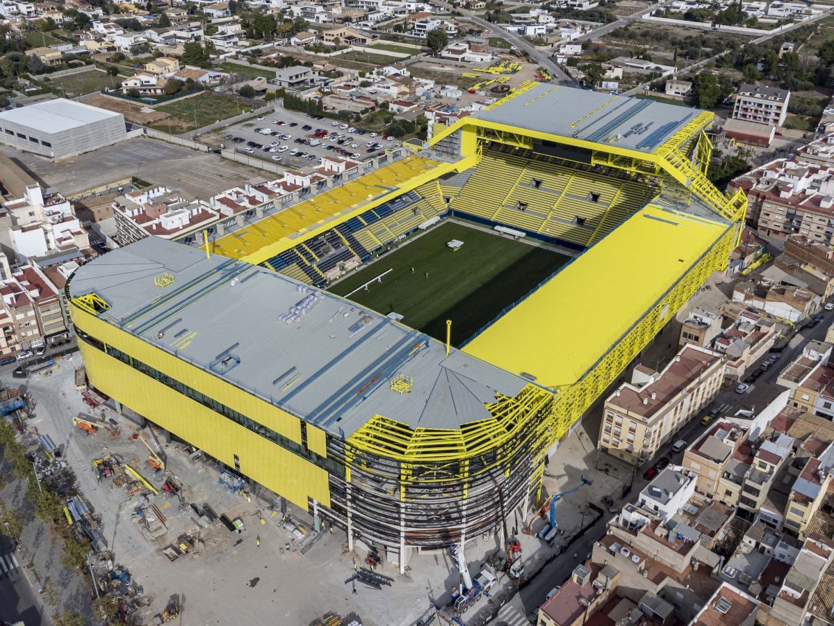El Villarreal CF estrena su nuevo estadio de La Cerámica tras una ...