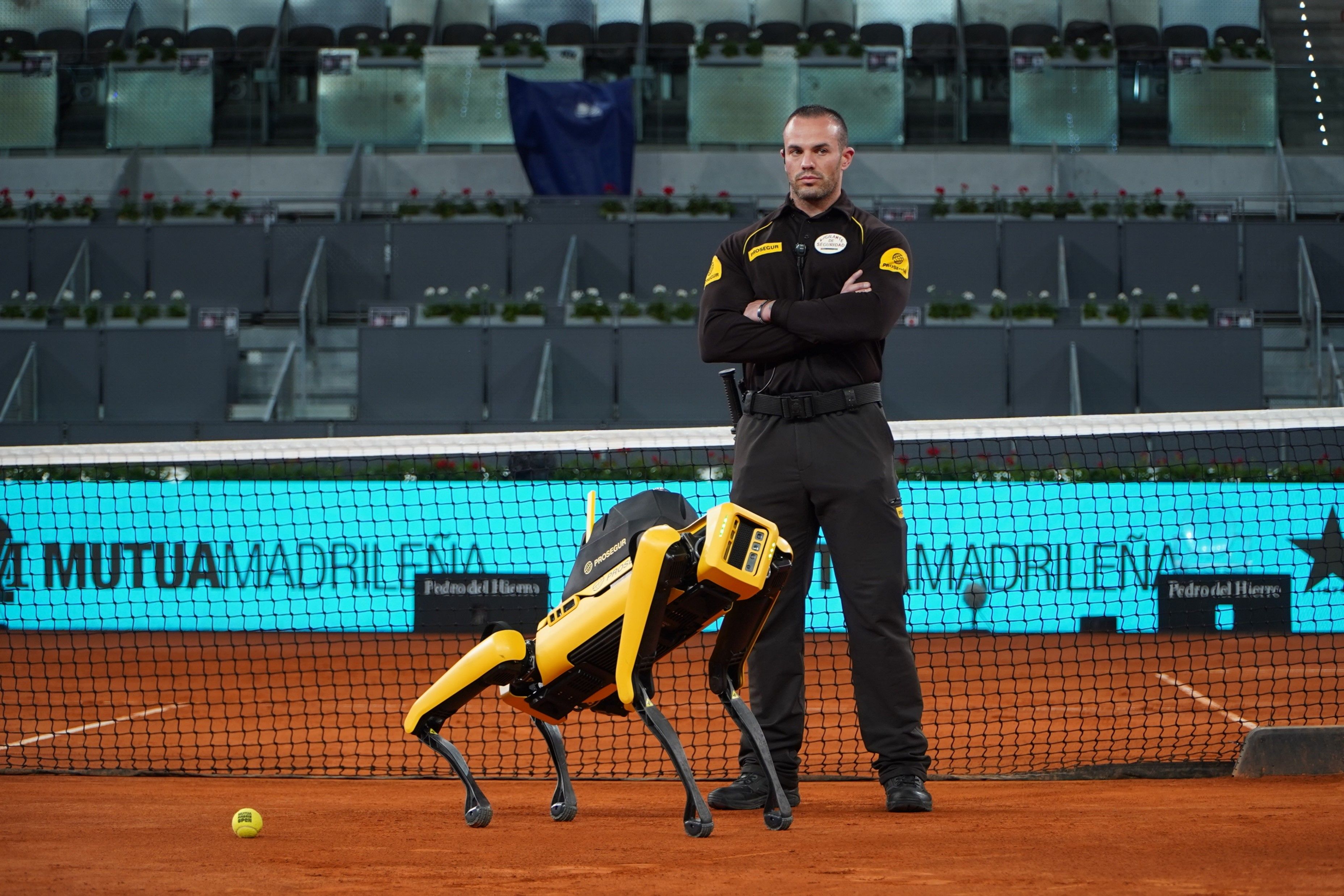 El Mutua Madrid Open refuerza su seguridad con un perro robot ...